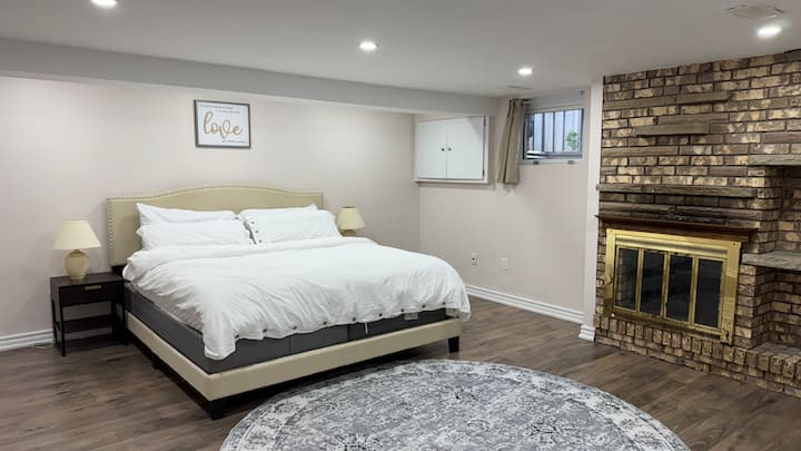 Apartment W/ King Bed Close To Uptown & Transit - Kitchener