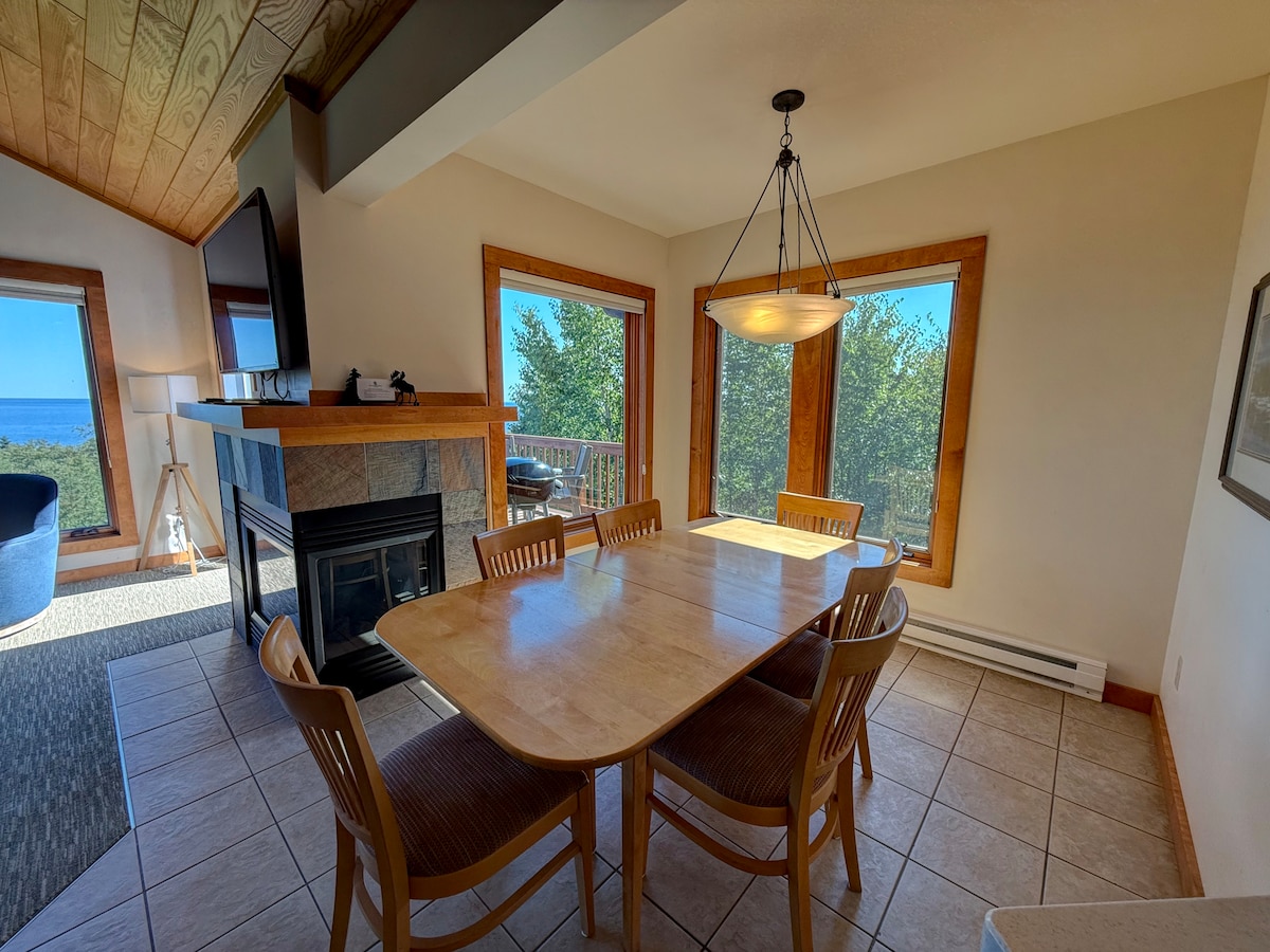 Condo de 3 chambres à coucher avec loft à Ridge & River Upper - Condos ...