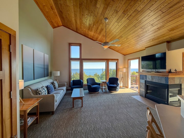 Ridge & River Upper 3 Bedroom Condo W/loft - Lutsen, MN