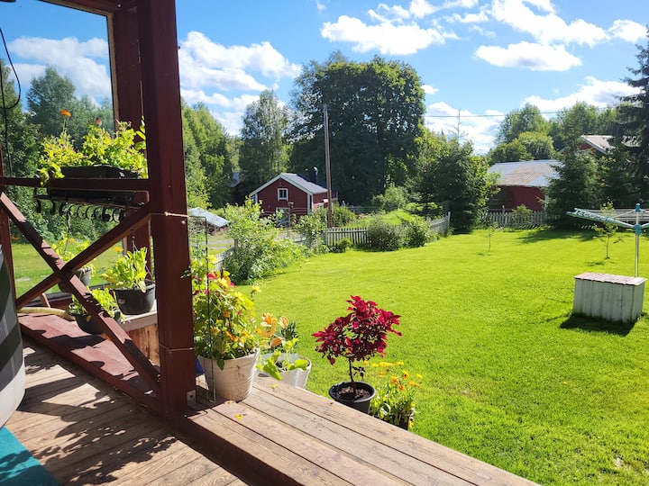 Ett Litet Och Mysigt Boende Mitt I Skogen - Ockelbo