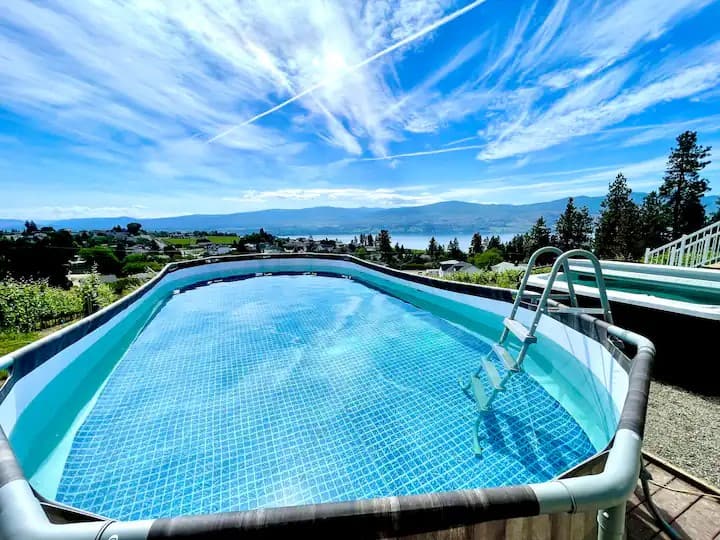 Pool, Hot Tub, Private Vineyard & Lake Views - Kelowna