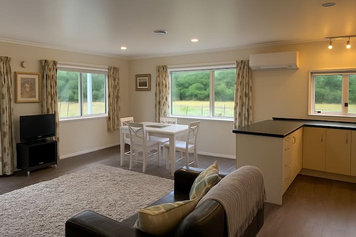 Peaceful Country Escape - Masterton