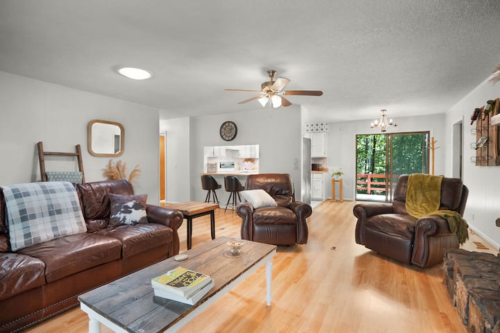 The Hsv Hangout - Hot Springs Village, AR