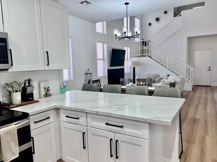 Upgraded 3 Bedroom With Spa! - North Las Vegas, NV