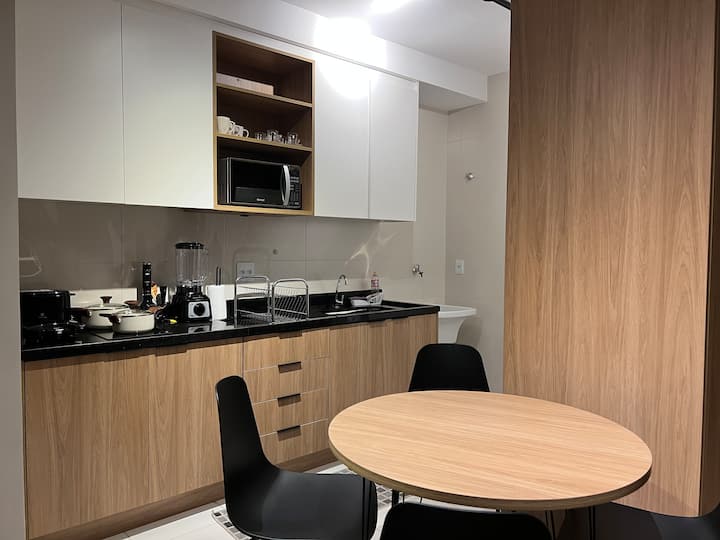 Dois Quartos Com Garagem E Piscina - Gleba Palhano - Londrina