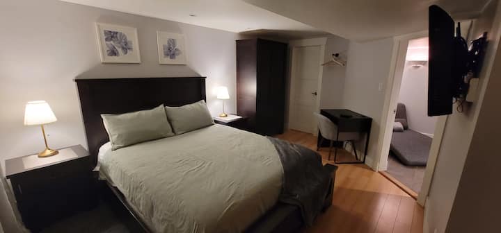 Private Suite And Entrance - Coquitlam