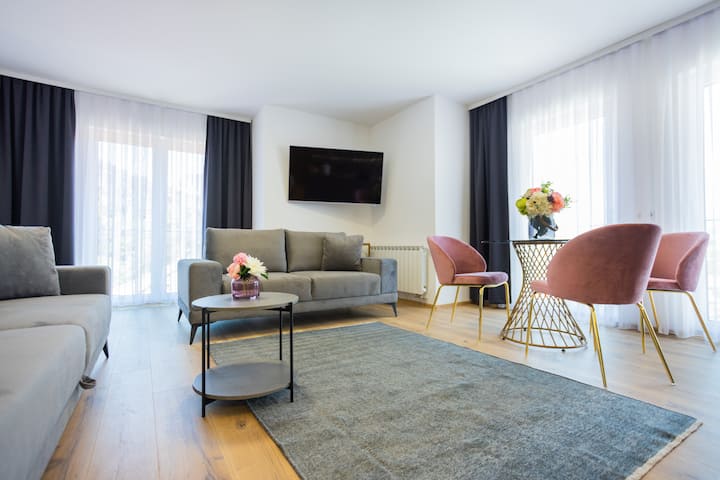 Happy House Old Town - Superior Apartment - Sarajevo