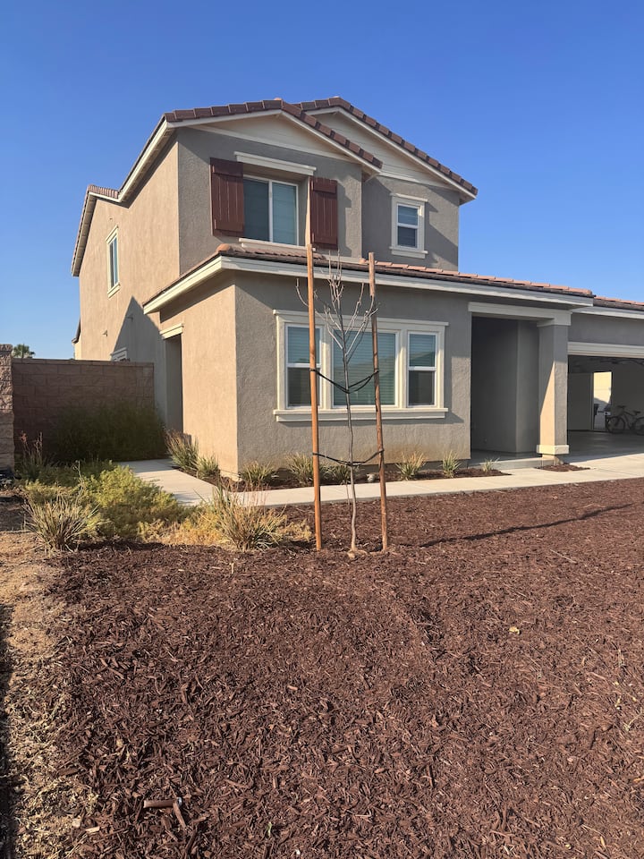 Getaway With Your Own Space To Relax! - Hemet, CA