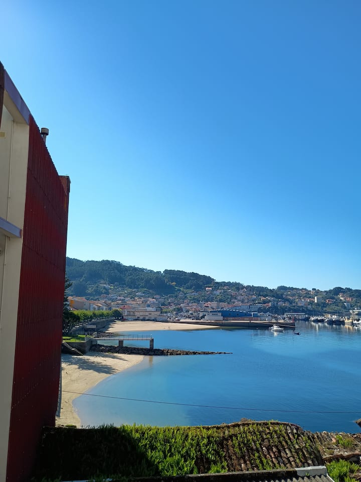 Apartamento A Pié De Playa. Centro De Bueu - Bueu