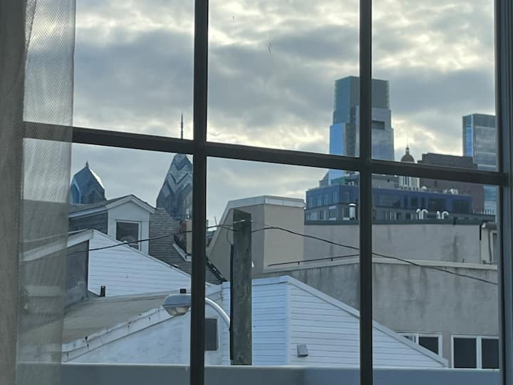City Skyline View Private Room In Center City - Philadelphia, PA