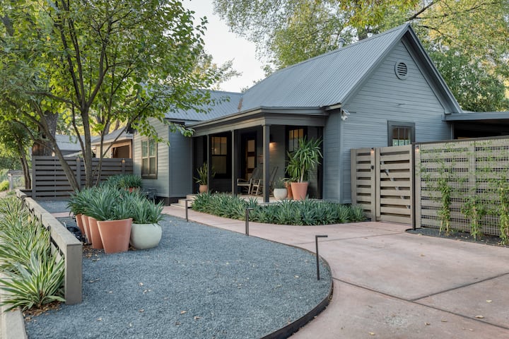 Modern Bungalow In Holly - Classic Updated Home - North Lamar Boulevard – Austin