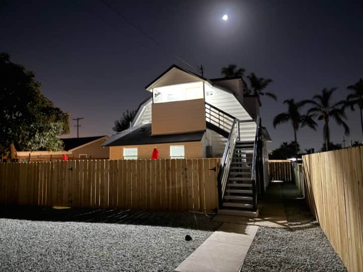 Comfy 2br W/ Free Parking - Close To Sd & Freeways - Chula Vista, CA