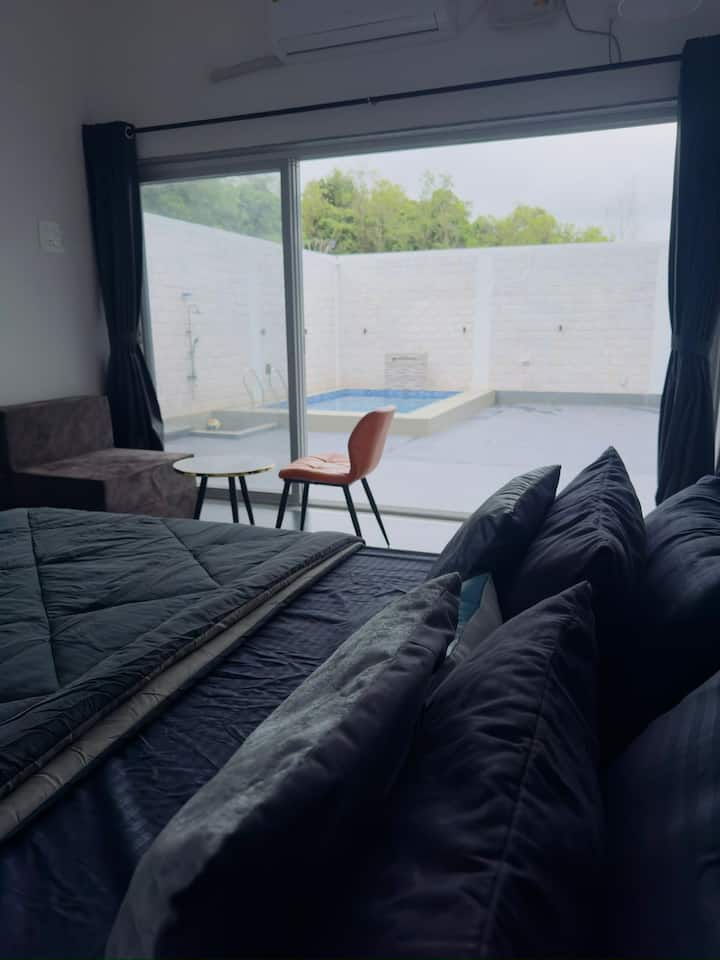 Casa Oceanus -Sea Facing & Pool View -Ganpatipule - Ganpatipule