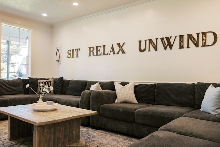 Designed For Big Families, Groups & Getaways - Boise, ID