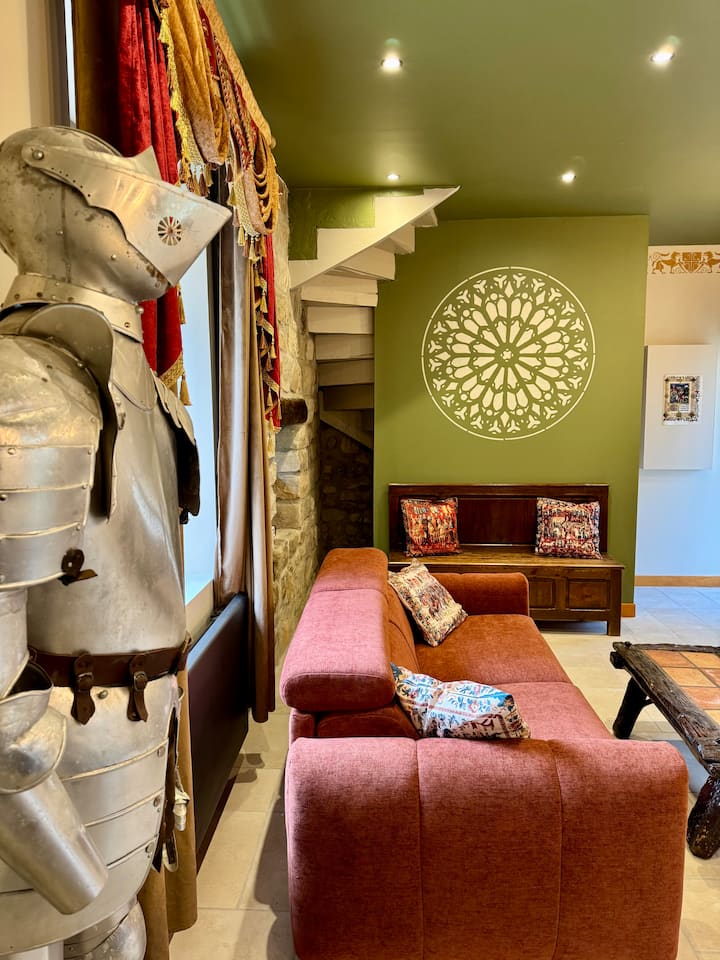 Insolite Séjour Médiéval Baignoire Balneo Incluse - Sens