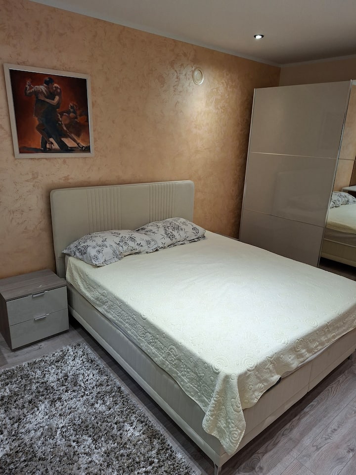 Stan U Smederevskoj Palanci- Naselje Kolonija - Velika Plana