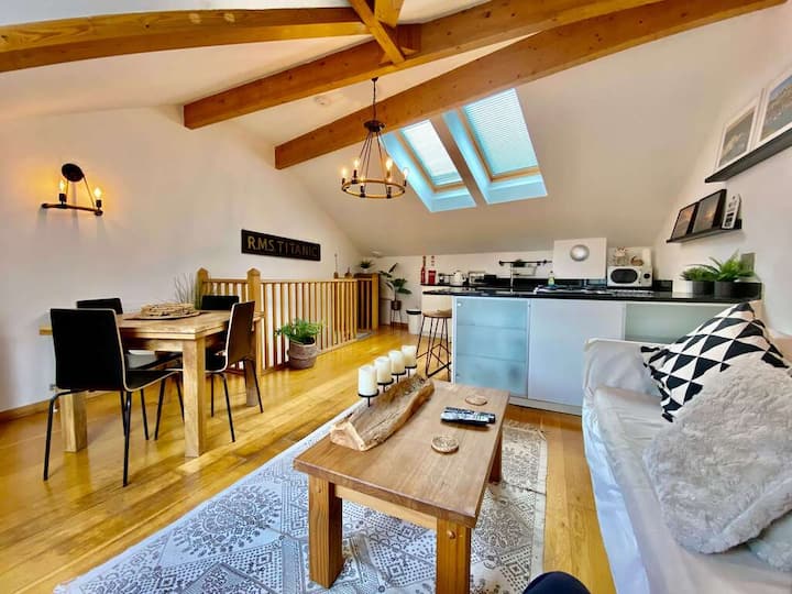 Beautiful Harbourside Townhouse + Parking - Brixham