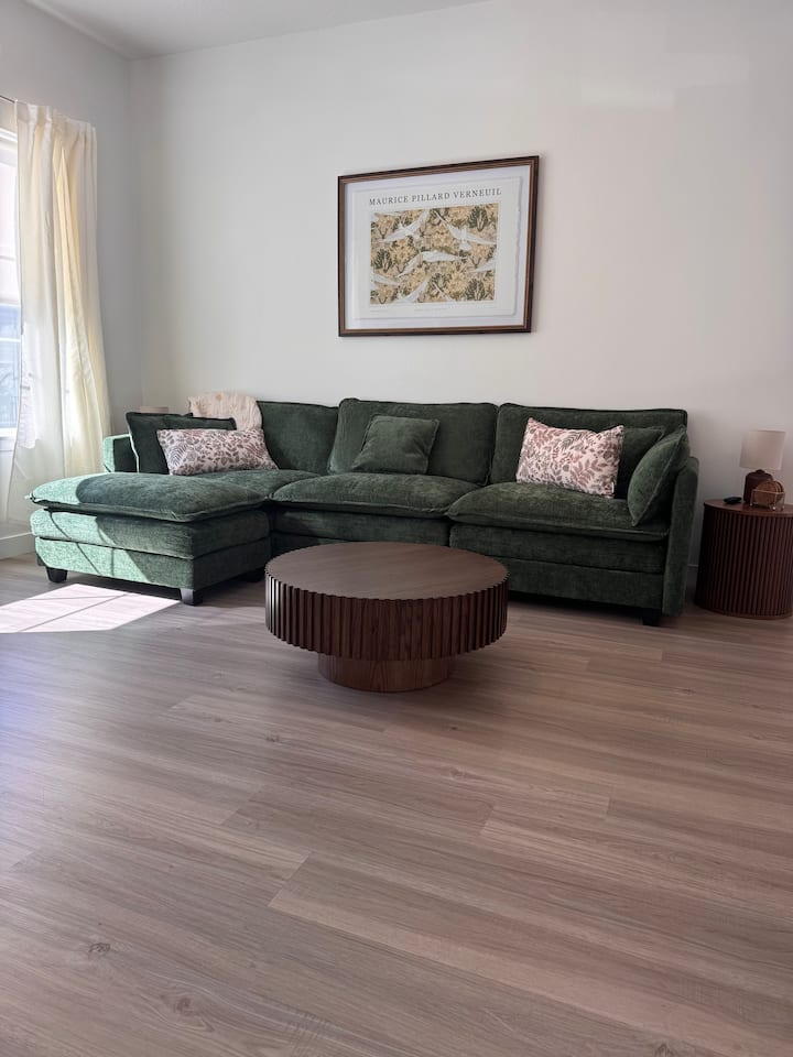 Luxe American Fork Townhome - 2 Car Garage - Vineyard, UT