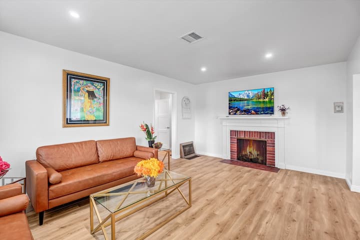 Private Home · Spacious Yard · Sgv Eats · Sleeps 8 - Alhambra, CA