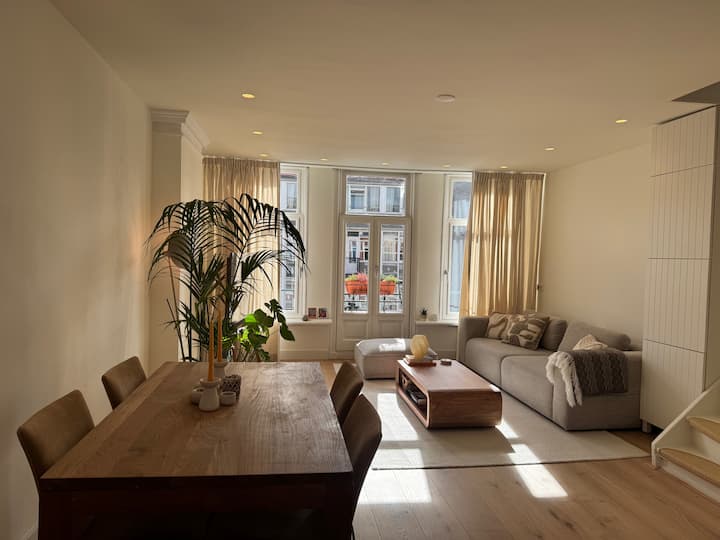 Twee Verdiepingen Appartement In Bruisend Oud-west - Amsterdam