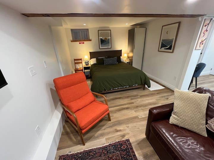 Purple Door Bnb - Toronto