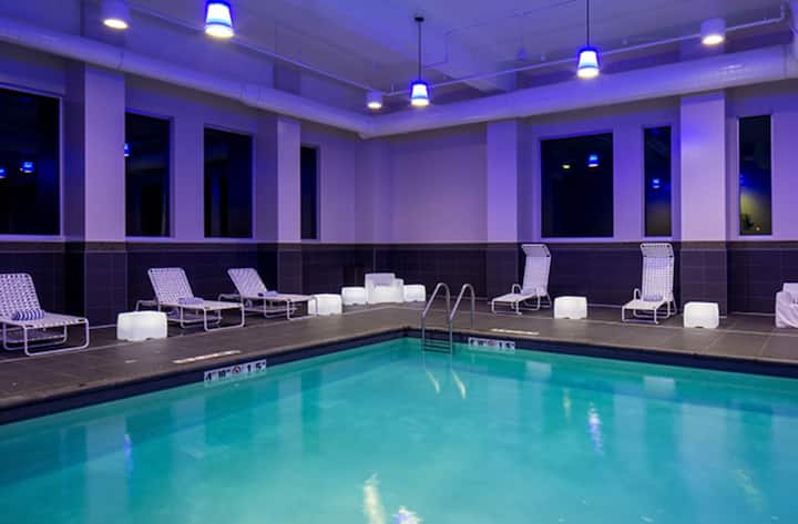 Luxury Hotel Attached To Mall Of America - Bloomington, MN