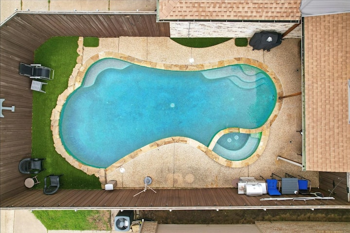 Newly Updated 5br/2.5ba W/pool Sleep 16 Ppl - Plano, TX