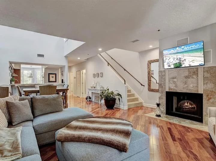 Beautiful Townhouse At Longboat Keys - Longboat Key, FL