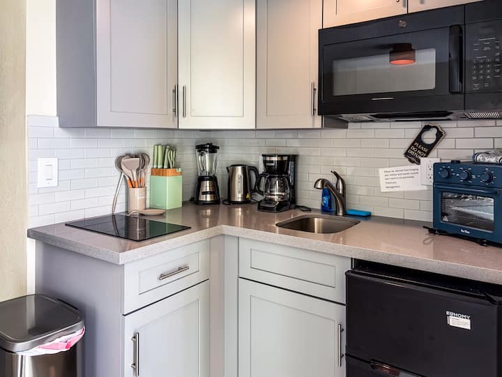 (Ocean 211) Heat Pool, Beach, Grill, King Bed! - Boca Raton, FL