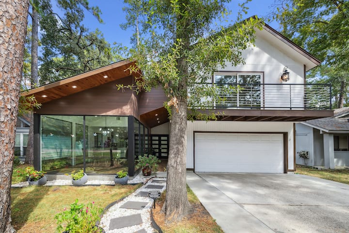 The Woodlands Golf Course House - The Woodlands, TX