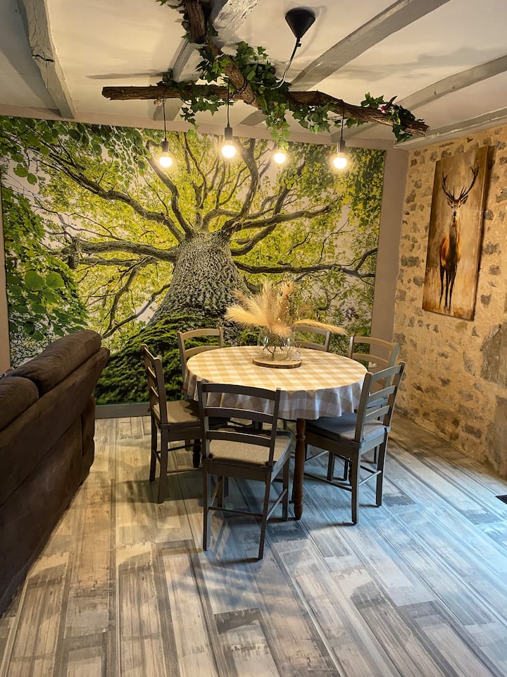 Au Pied De Troncais - Coust