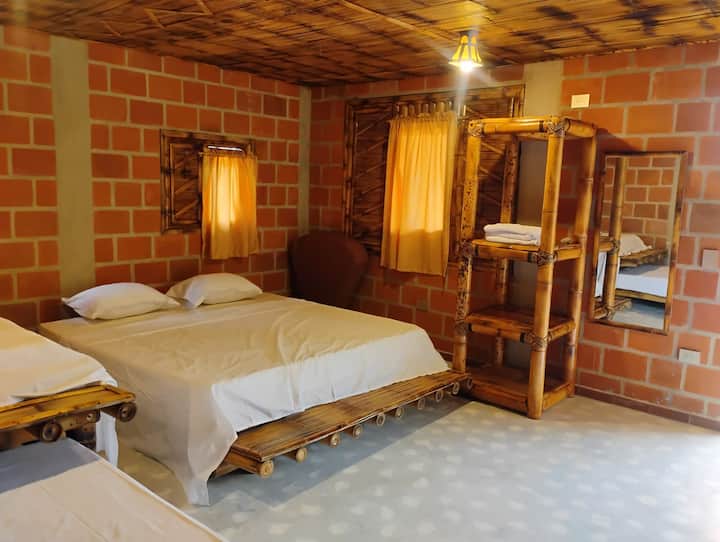 Alojamiento Cabaña Habitación Capacidad 4 Personas - Neiva