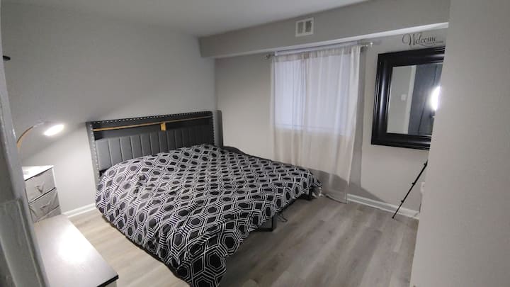 E & T's Complete Air Bnb - Dover, DE