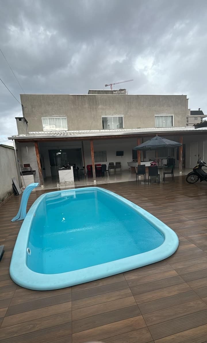 Casa Com Piscina Há 500m Da Praia. - Itapema