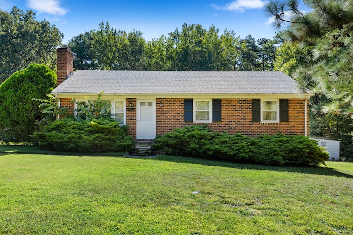 Grandma's House - Metro Richmond Zoo, Moseley