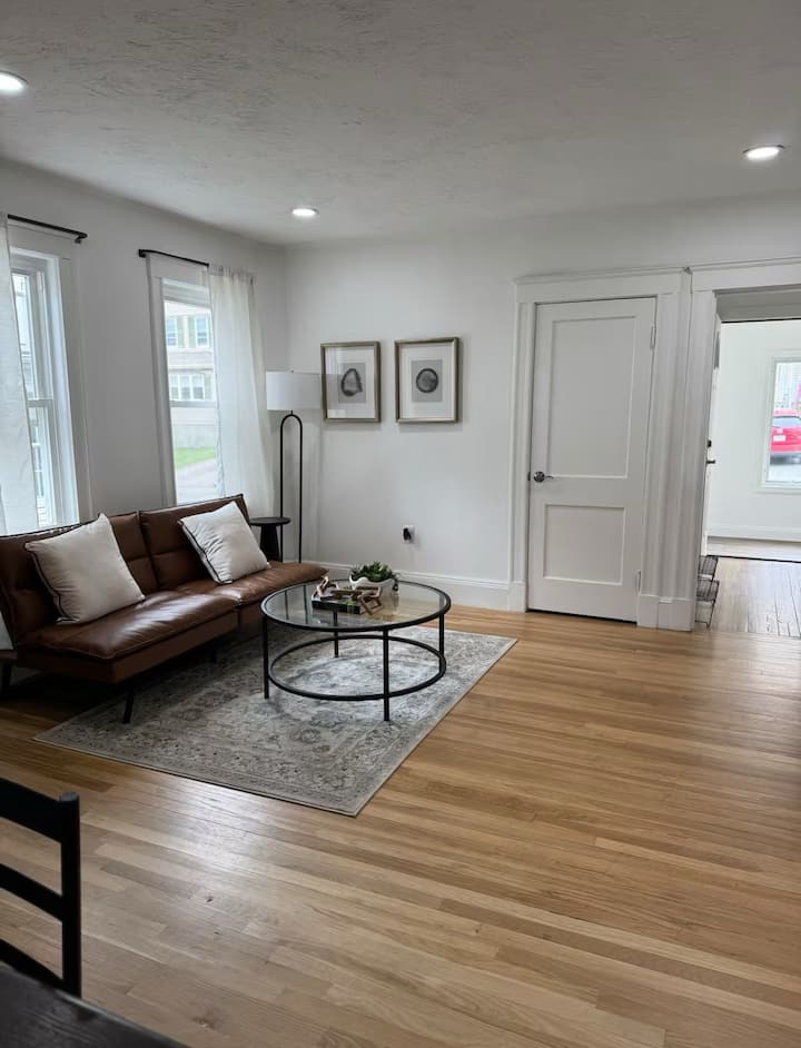Serene 3br Apt In The Heart Of Quincy/beach - Quincy, MA