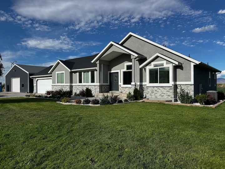 Gray Farmhouse In The Mountains - Utah
