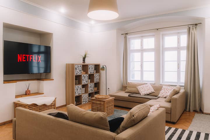 Elegant 2br Apt, Monastery Courtyard, Old Town - Prague