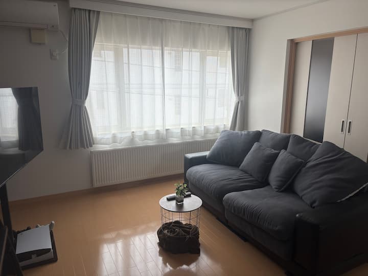 ダブルベッド2（4名宿泊可）無料駐車場付、wi-fi有、キッチン、浴室有、アメニティ類も充実で安心！ - Sapporo