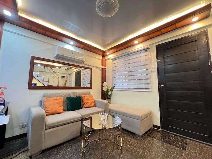 Casa Caramel - Sweet Home Avec 2&nbsp;Chambres, Karaoké Et Balcon - Tanza