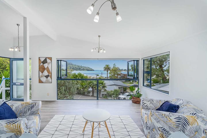 Easy Location With A Beautiful View! - Tairua