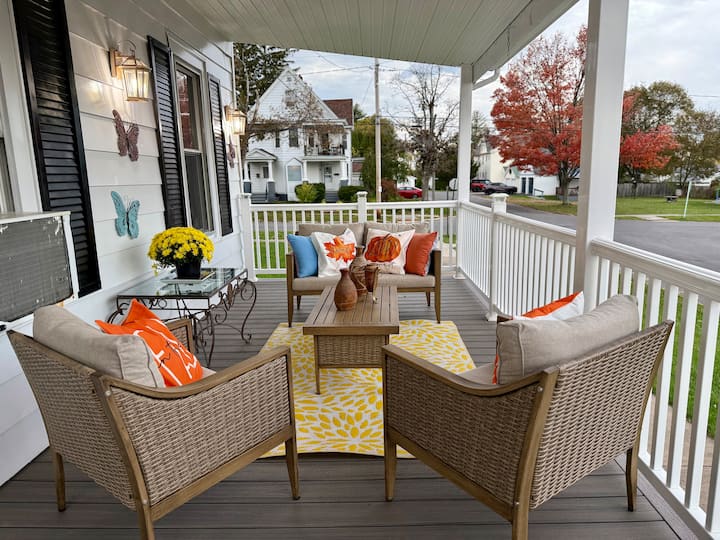 New Stylish 2br Apt • 2 Floor + Fast Wi-fi • Utica - Utica, NY