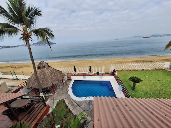 Mi Casa 1111 Bungalows Suites
Departamento 2 - Manzanillo