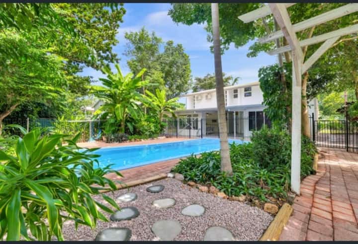 Solana Tropic - Darwin