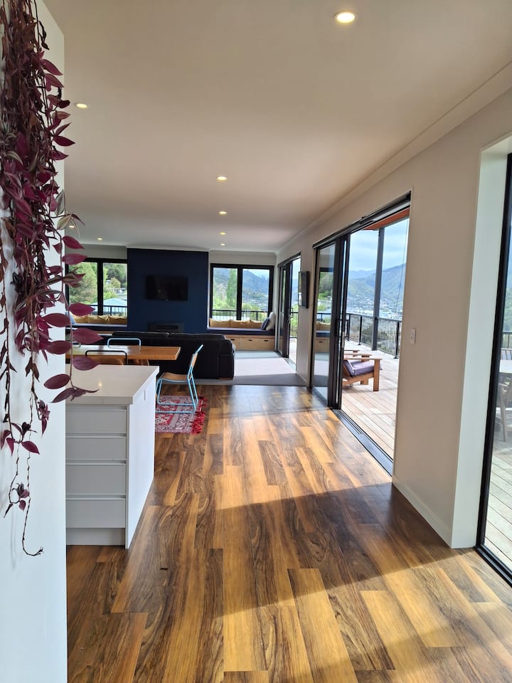 Family‑friendly, Entertainers Deck & Bbq Retreat - Picton