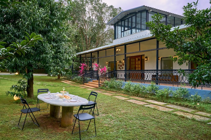 Veg Pet-friendly 3-bedroom Pool Villa In Karjat - Matheran