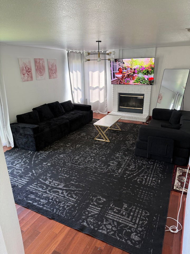 The Perfect Family Getaway — 4 Beds, 3 Baths&pool! - Sacramento, CA