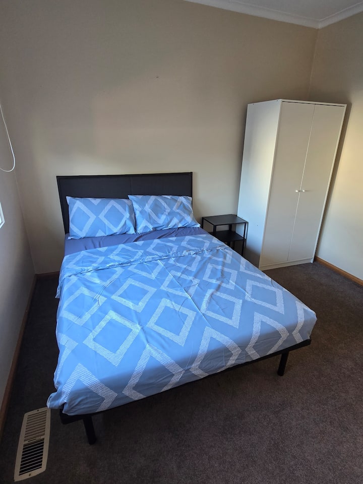 Lockable Room In Traralgon With Internet : Room 2 - Traralgon