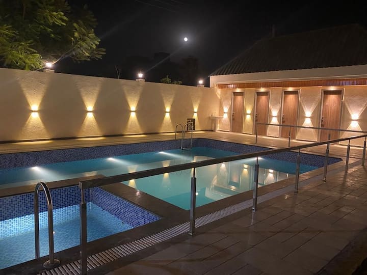 Lavish 7bhk Farm Retreat With Pool & Green Views - Amritsar