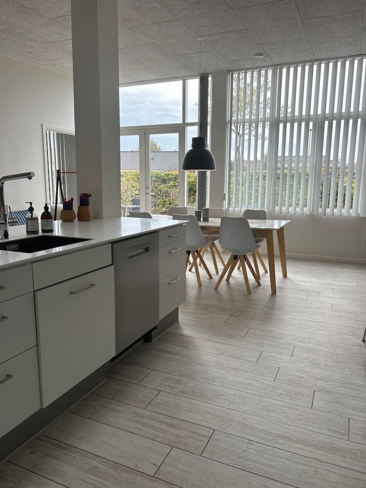 Rummeligt Hus, Tæt På Centrum Og Strand. - Kolding